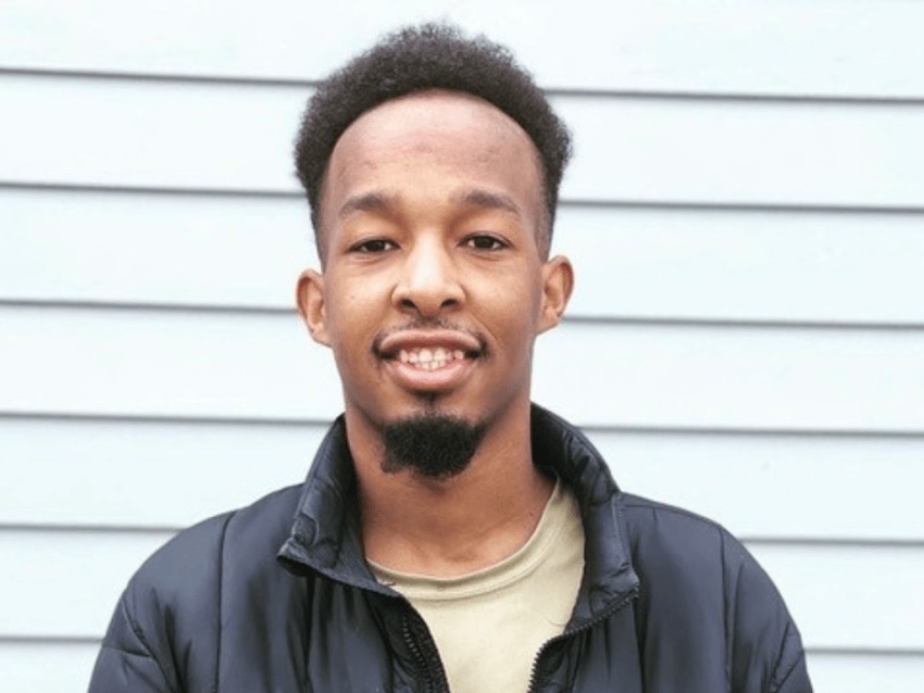 Burlington's Aden Haji teaches New Arrivals to drive thanks to VSAC funding | VSAC